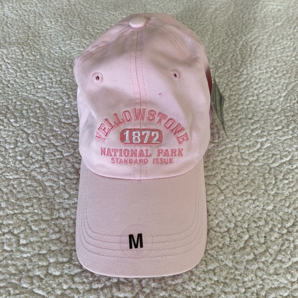 Prairie Mountain | Accessories | Yellowstone National Park Womens ...
